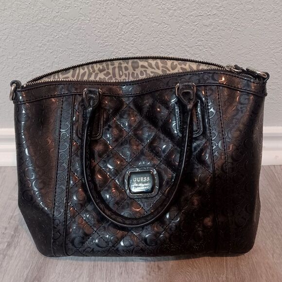 Guess | Bags | Guess Black Quilted Front Embossed G Purse | Poshmark
